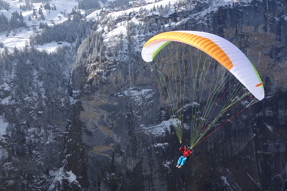 Advance announce first acro paraglider: the Omikron