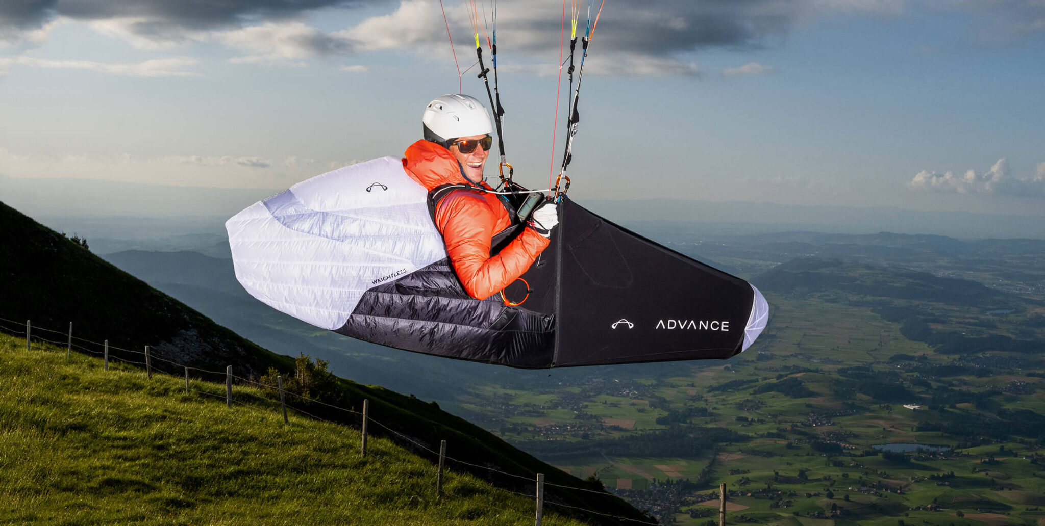 Advance Weightless: sub 2kg pod harness | Cross Country Magazine – In ...