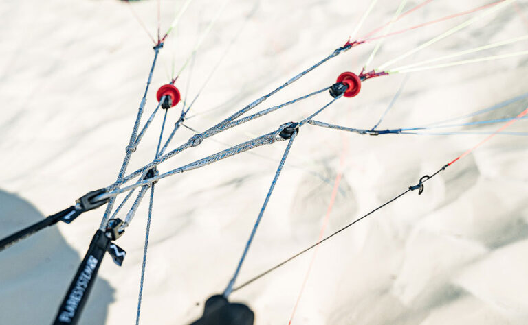 Flare Moustache review (parakite)