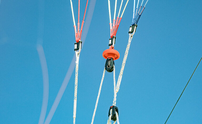 Flare Moustache review (parakite)